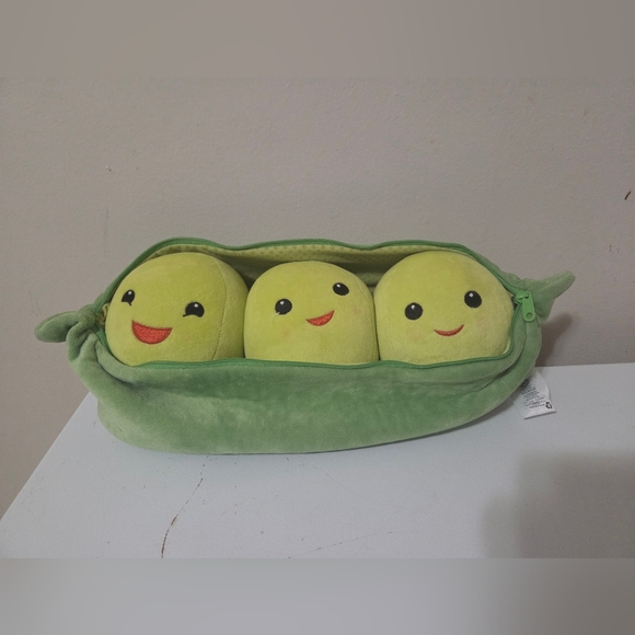 Disney | Toys | Disney Store Three Peas In A Pod Stuffed Plush Toy ...